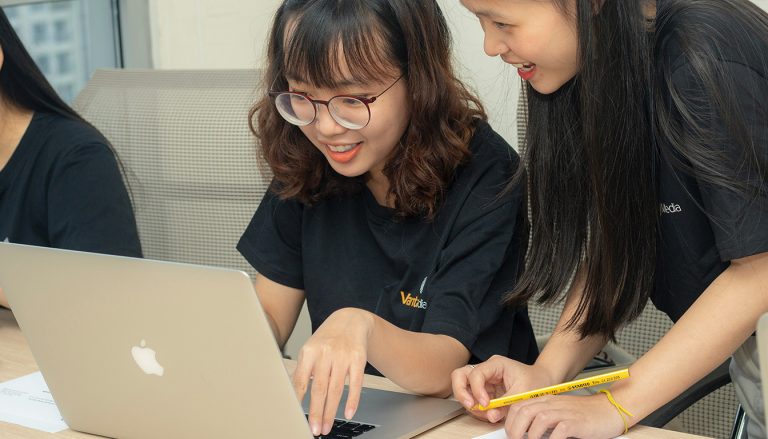 Techno Flash : le guide ludique pour exceller en technologie au collège
